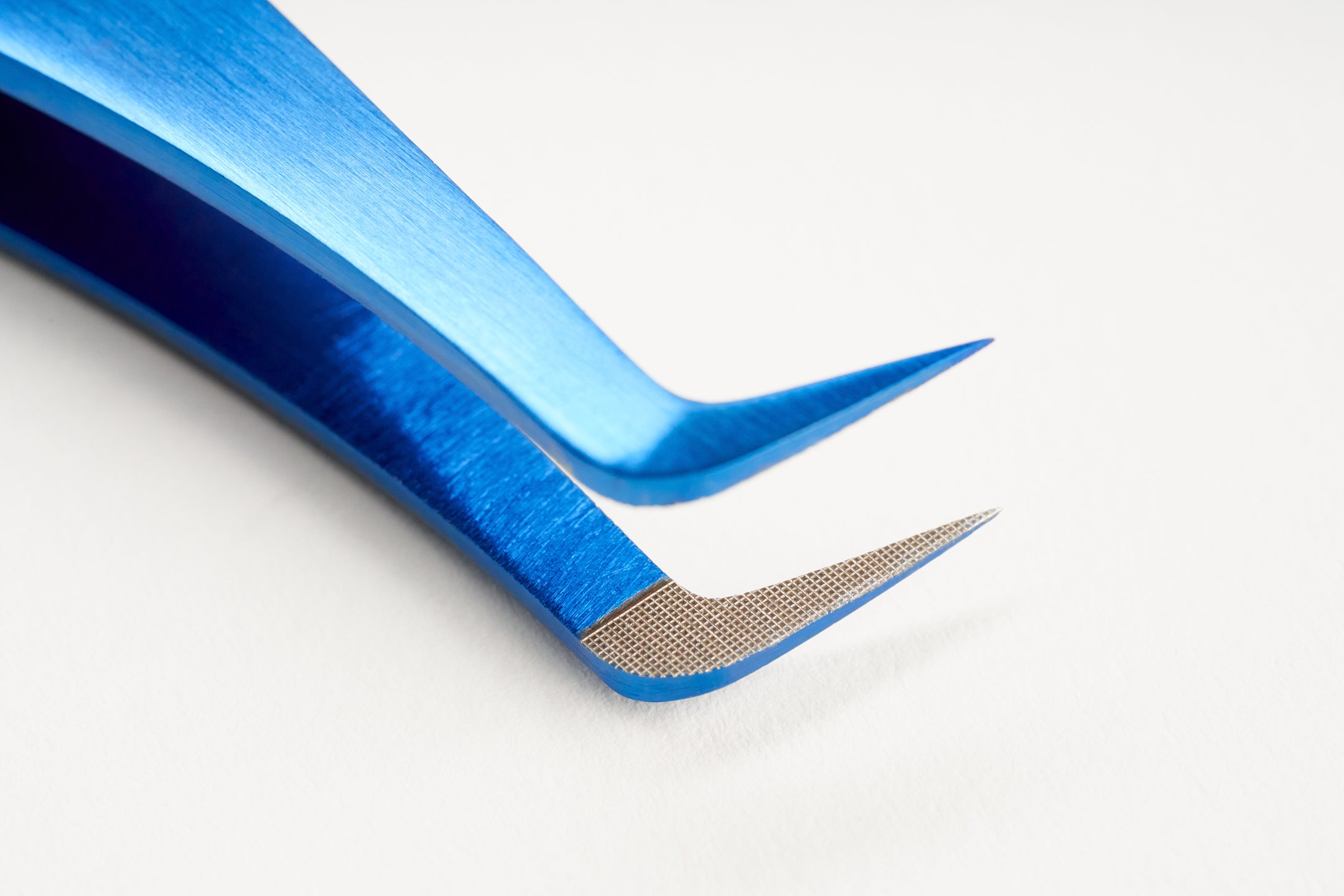Micro Grip Pitch Perfect Volume Tweezer - Untamed Artistry USA